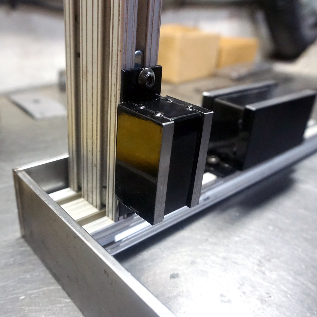 Master Magnetics Bi-Polar, High-Heat Magnetic Assembly