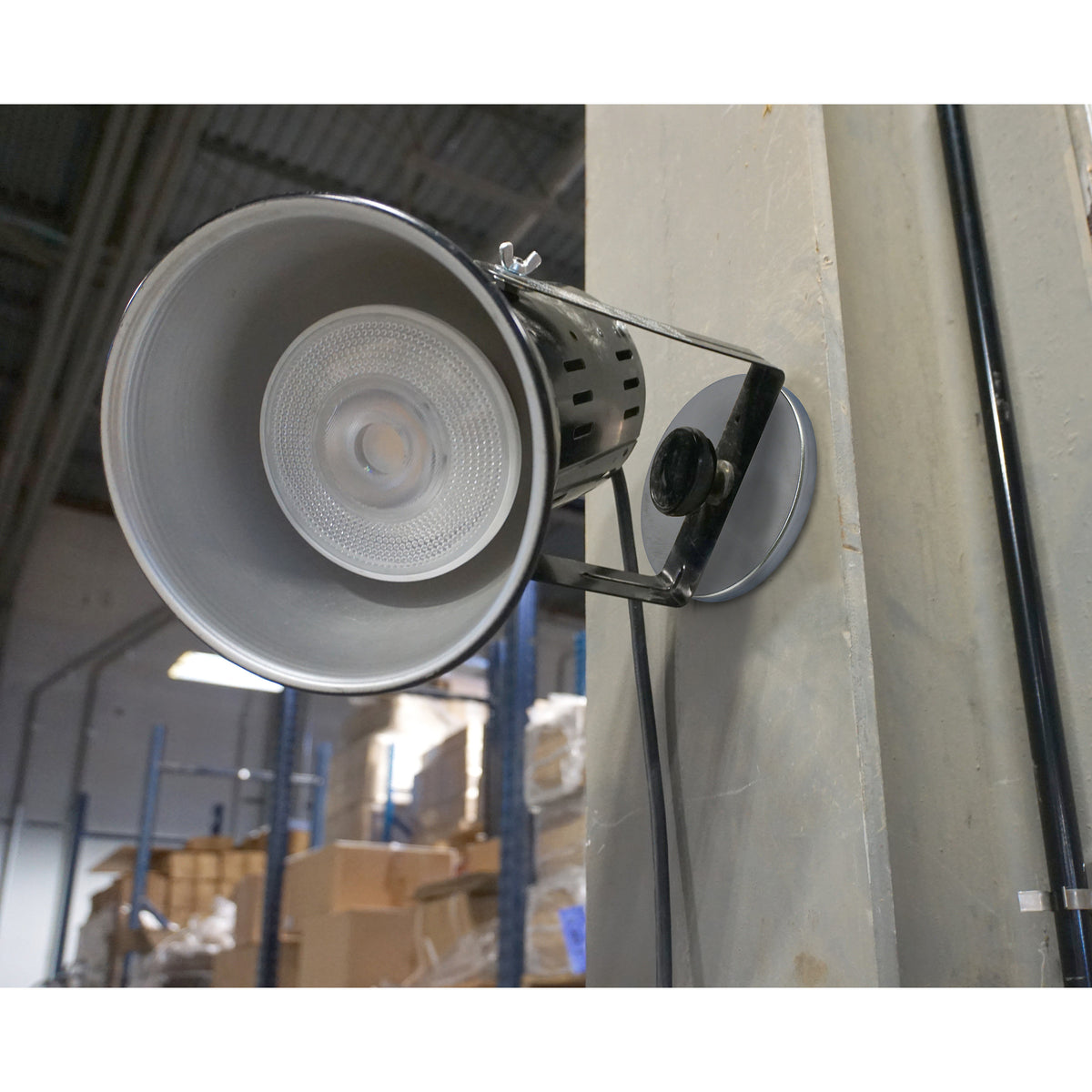 Master Magnetics Heavy-Duty Ceramic Round Base Magnet