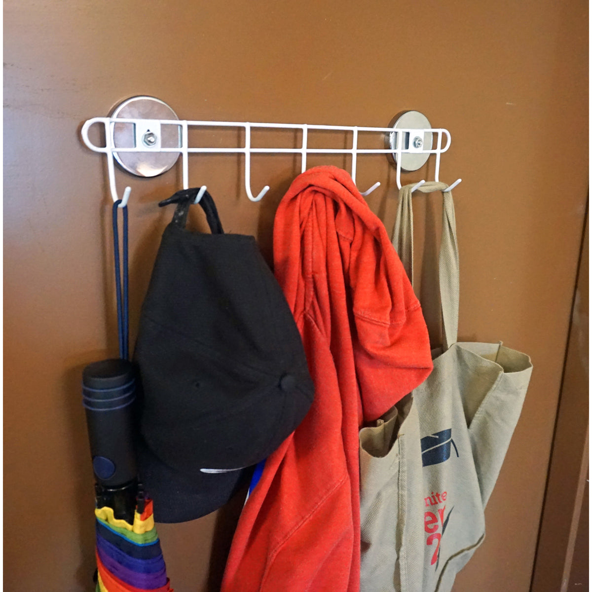 Master Magnetics Heavy-Duty Ceramic Round Base Magnet